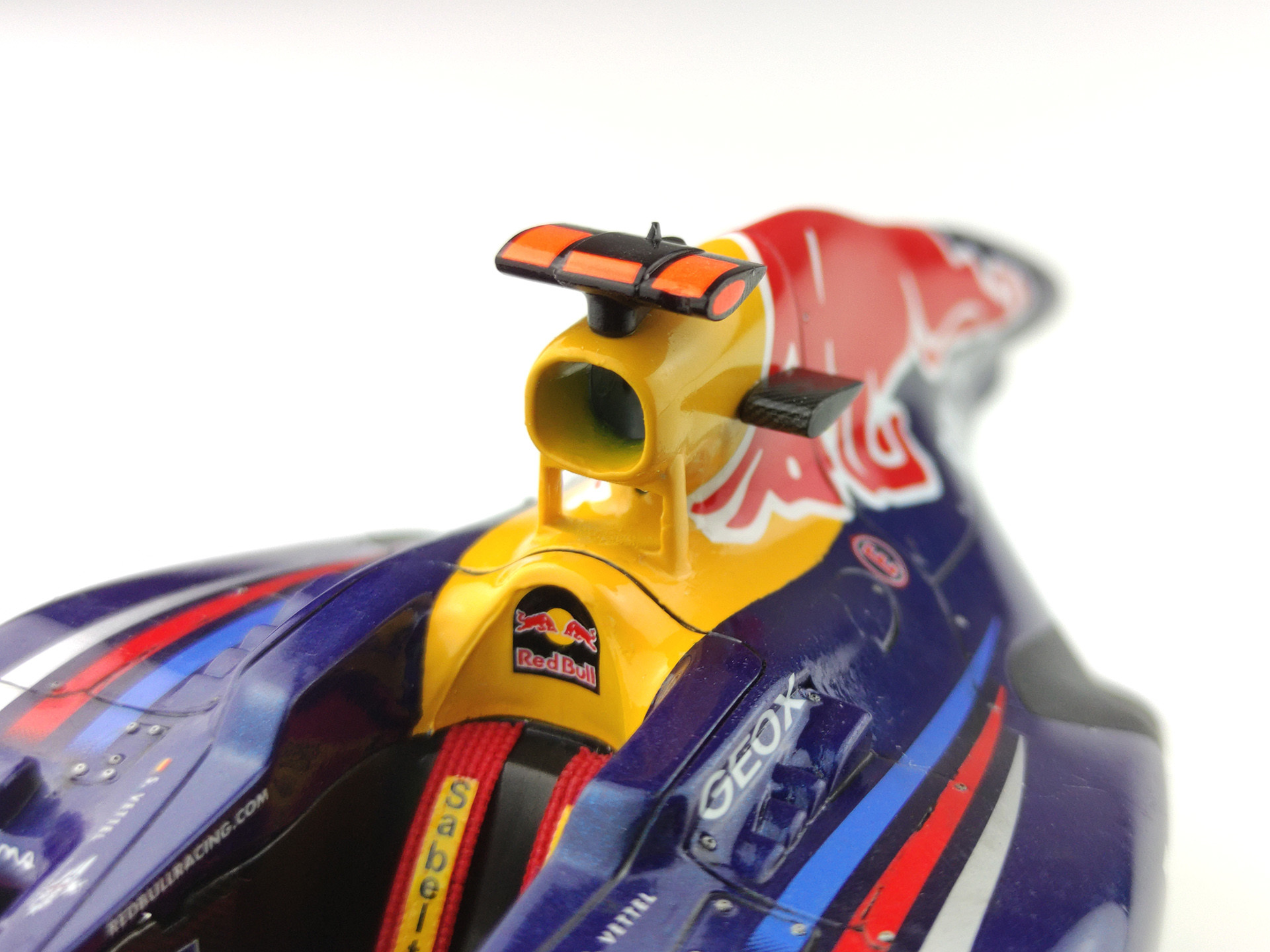 Red Bull Racing RB8 (Sebastian Vettel) | Revell 1:24