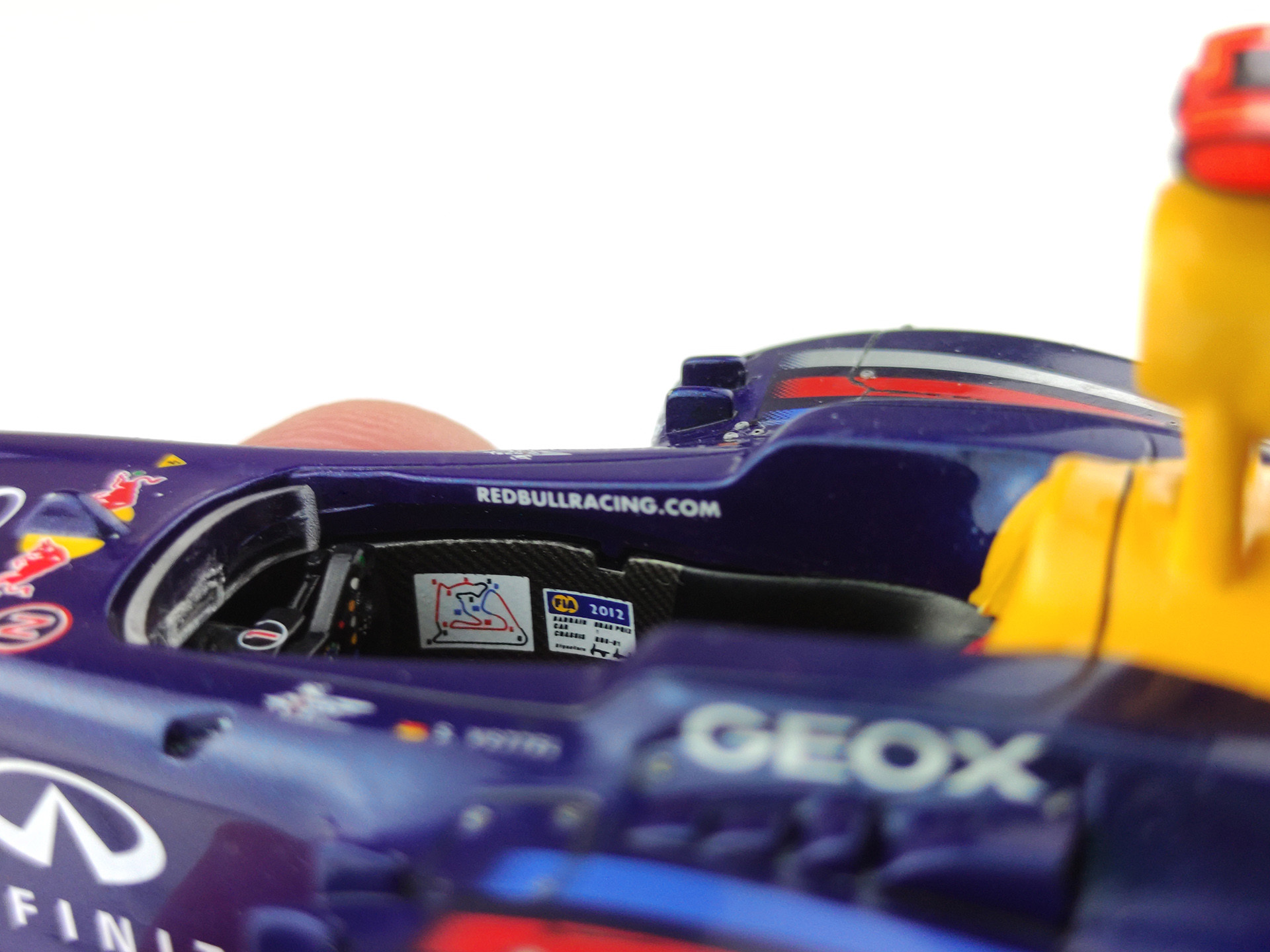Red Bull Racing RB8 (Sebastian Vettel) | Revell 1:24