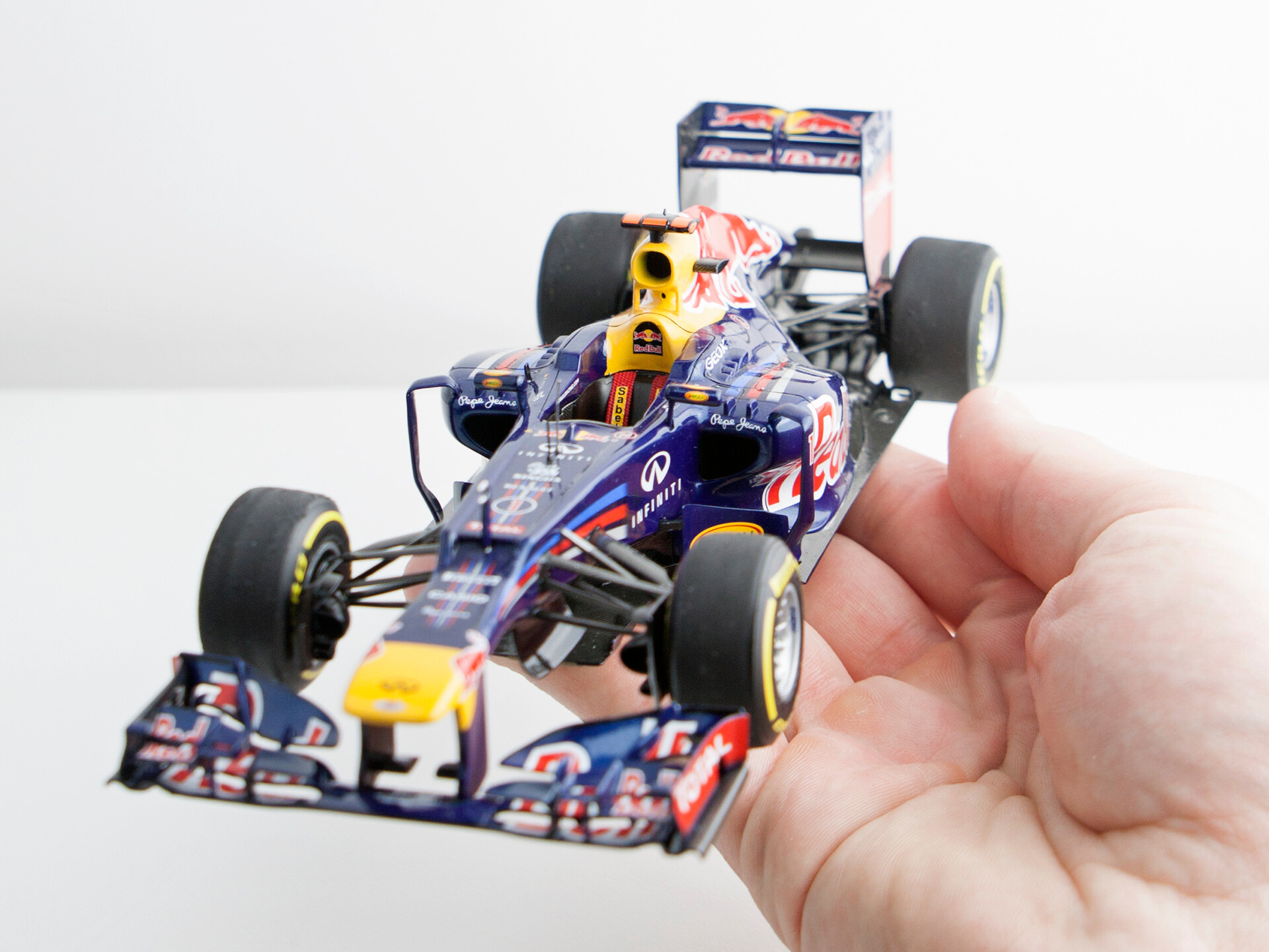 Red Bull Racing RB8 | Revell 1:24